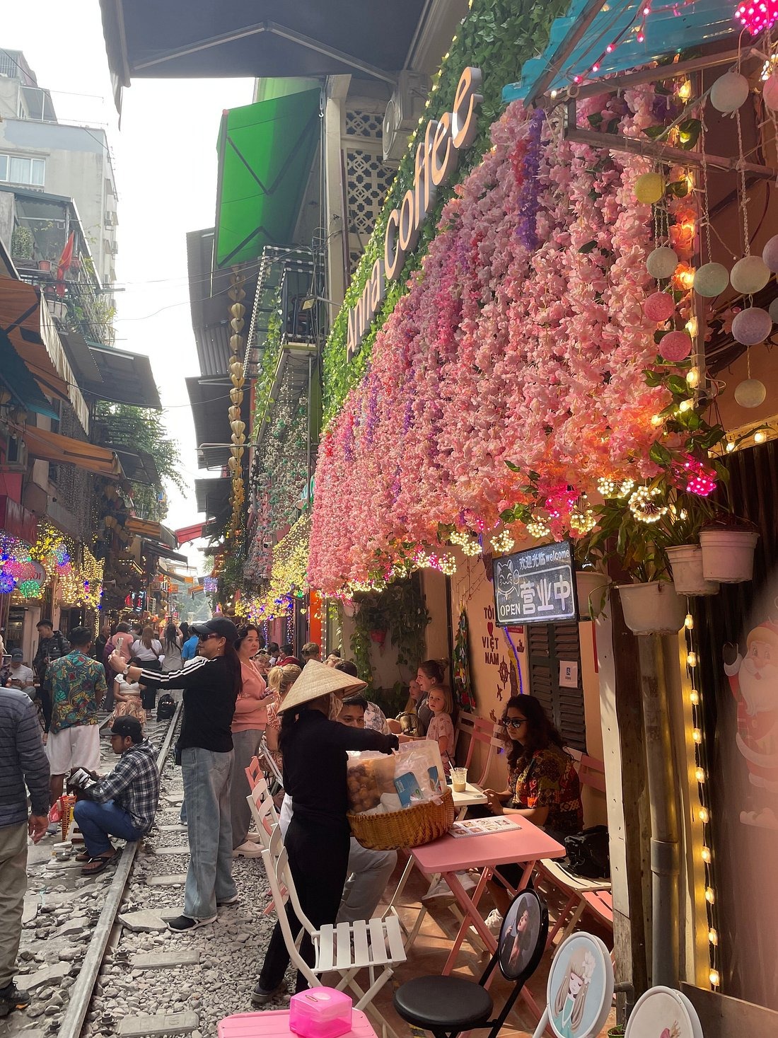 Sig.ra ANGELA OSTI1 - Horizon Vietnam Travel